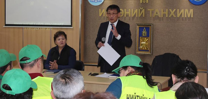 ИРГЭДИЙН ТӨЛӨӨЛӨГЧДИЙН ХУРЛЫН ДАРГА Д БАТ ЭРДЭНЭ 15 ДУГААР ХОРООНЫ