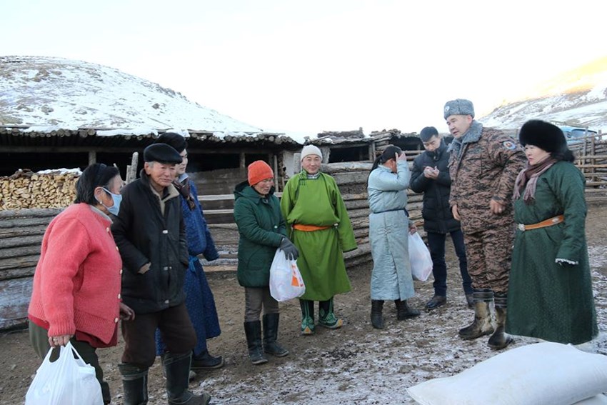 Малчдад малын тэжээлийн туслалцаа үзүүлэв