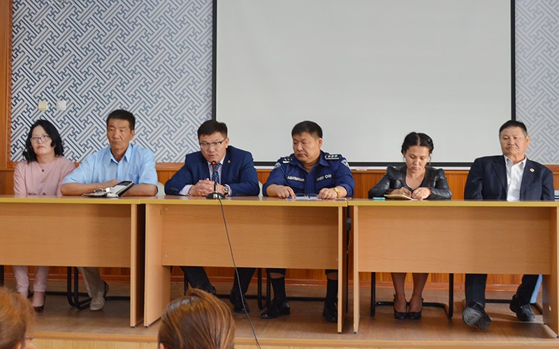 Цагдаагийн газрын дарга бие бүрэлдэхүүнтэй уулзалт хийлээ