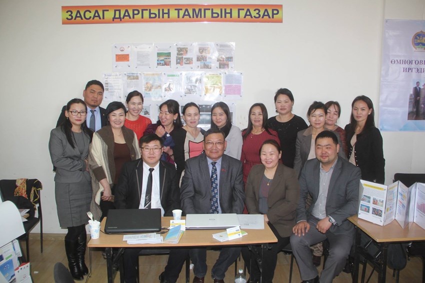 Сумын ИТХ Засаг дарга ажлын 100 хоногийн тайлангаа иргэддээ тайлагналаа