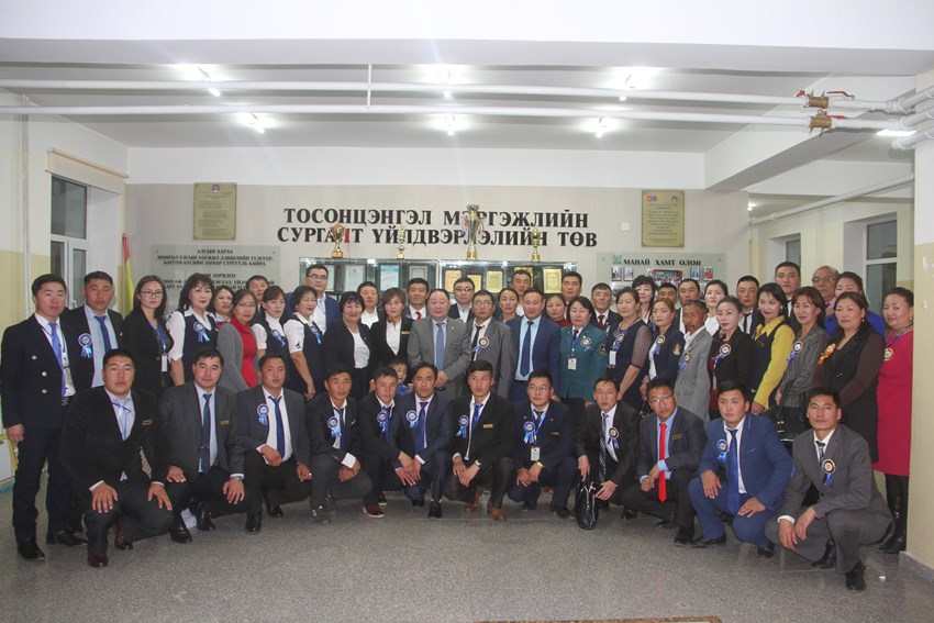 ЗҮҮН БҮСИЙН СУМДЫН ТӨРИЙН АЛБАН ХААГЧДЫН ЧАДАВХИЙГ ДЭЭШЛҮҮЛЭХ СУРГАЛТ УРЛАГ СПОРТЫН ТЭМЦЭЭН БОЛЛОО