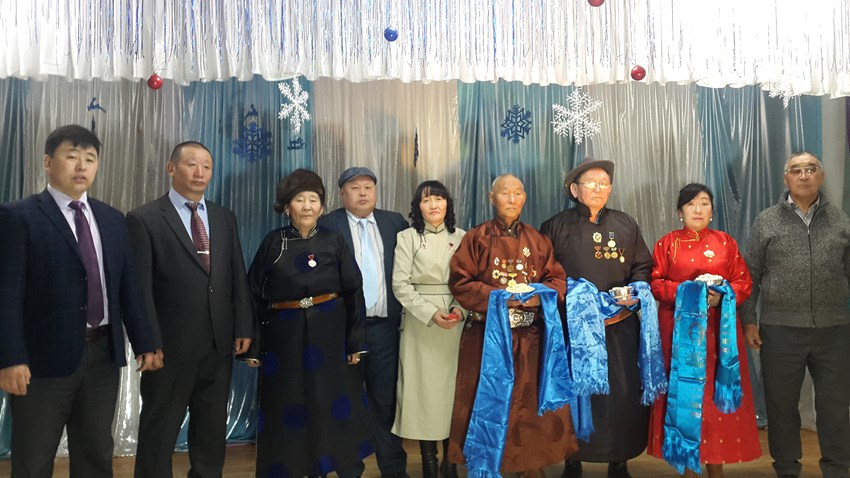 Төрийн дээд шагнал гардууллаа