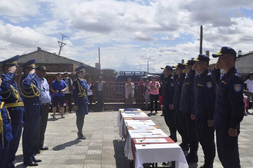 Онцгой байдлын албан хаагчид тангараг өргөлөө
