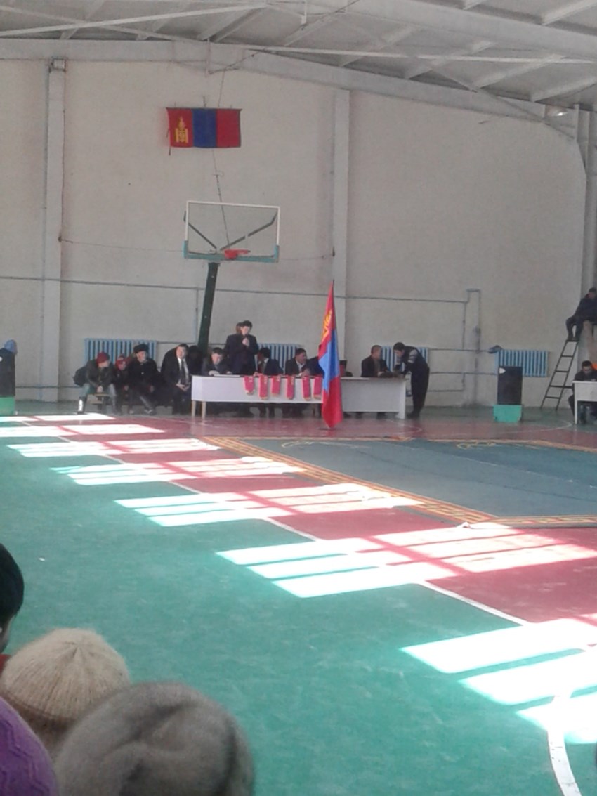ЦАГААН САРЫН БАЯРААР