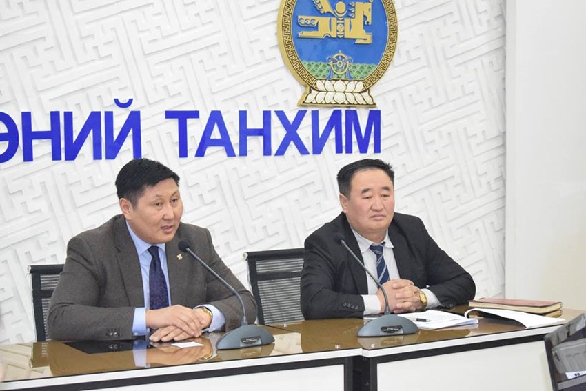 МАЛ ЭМНЭЛГИЙН ЭМЧ МЭРГЭЖИЛТНҮҮДЭД ЗОРИУЛСАН СУРГАЛТ БОЛЛОО