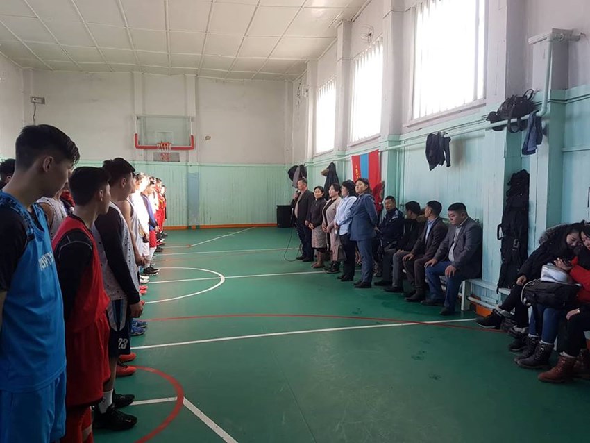 УИХ ын гишүүн З Нарантуяагийн дэмжлэгтэйгээр 9 12 ангийн сурагчид болон