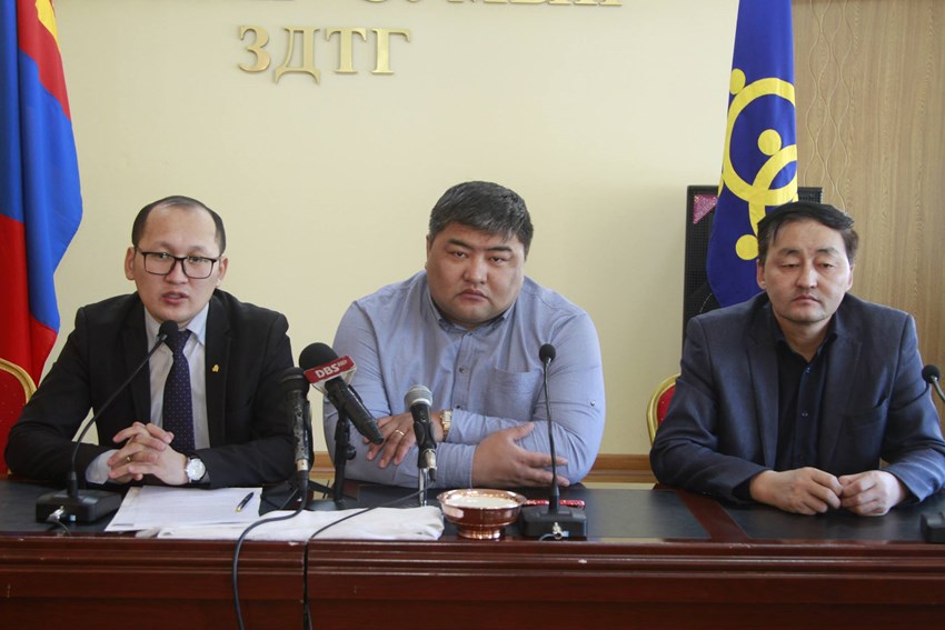 Төрөлхийн сонсголын бэрхшээлтэй охидод Солонгосчууд тусална