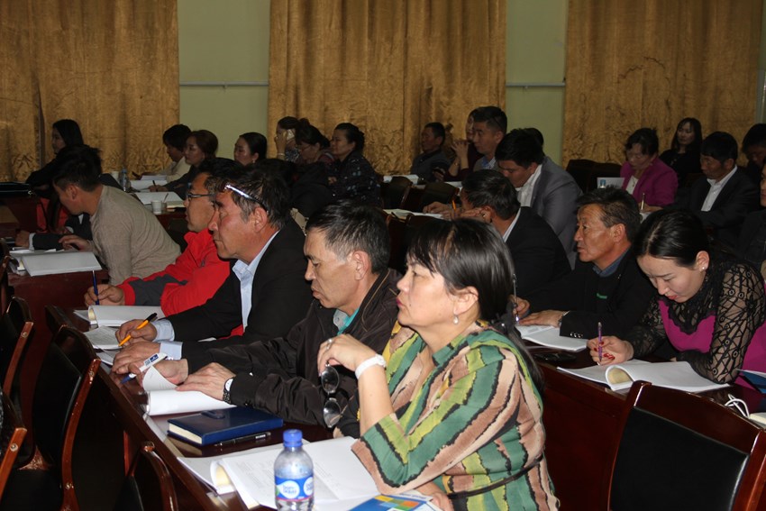 ХӨДӨЛМӨРИЙН АЮУЛГҮЙ БАЙДАЛ ЭРҮҮЛ АХУЙН САЛБАР ЗӨВЛӨЛИЙН ГИШҮҮД АЖИЛТНУУДЫГ ЧАДАВХЖУУЛАХ